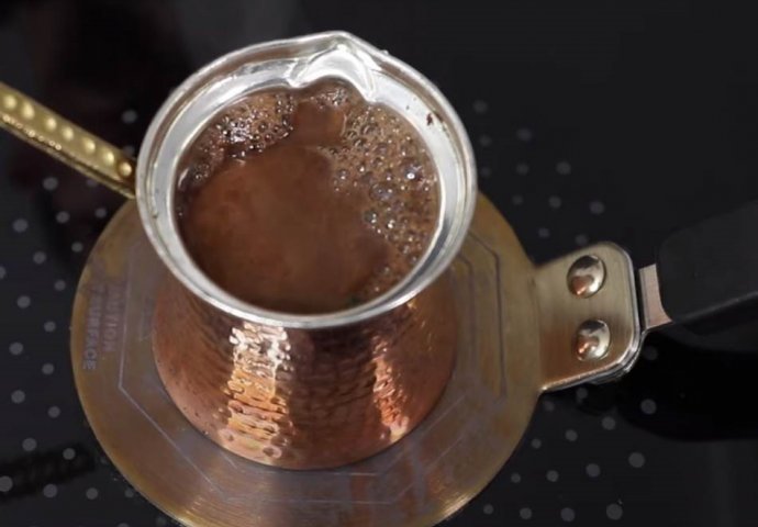 Ако брзо пиете кафе, едноставно треба да го знаете ова